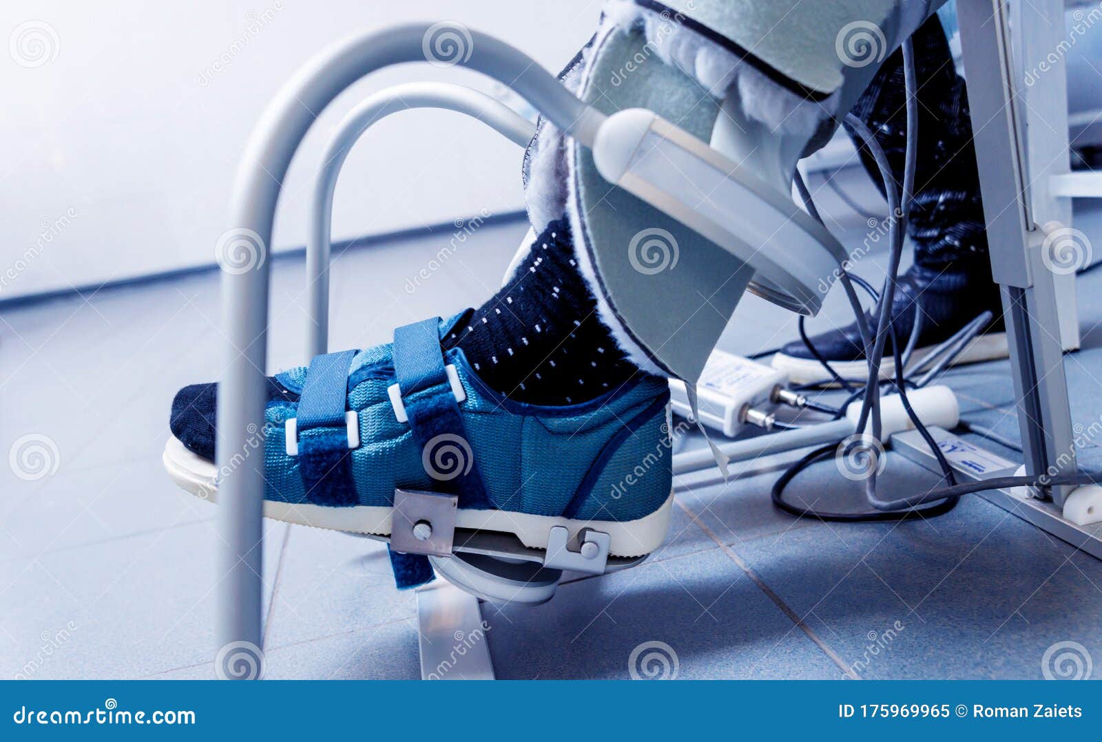 Patient on CPM Machines, Continuous Passive Range of Motion. Stock ...