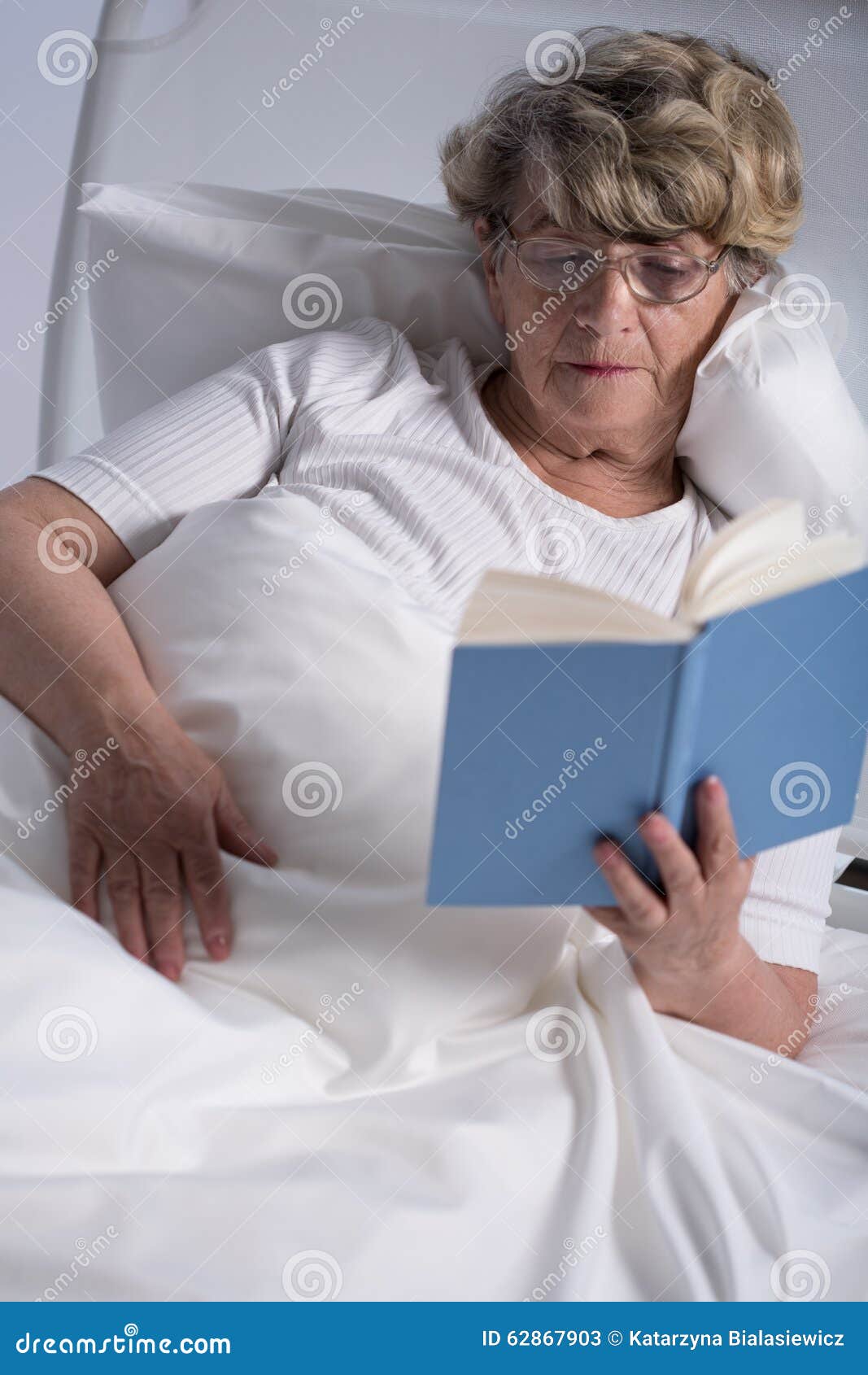 Patient of geriatric ward stock image. Image of tumor - 62867903