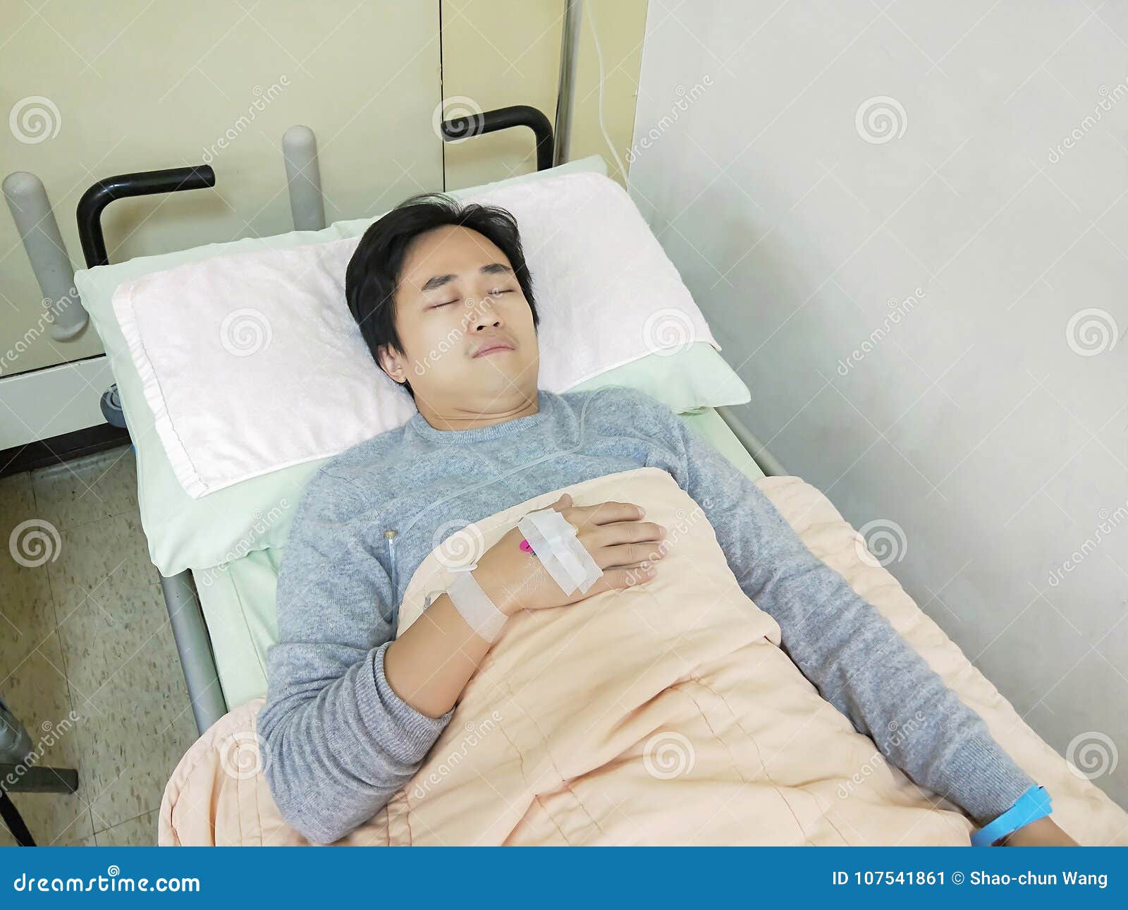 Patient Man on Hospital Bed Stock Image - Image of doctor, male: 107541861