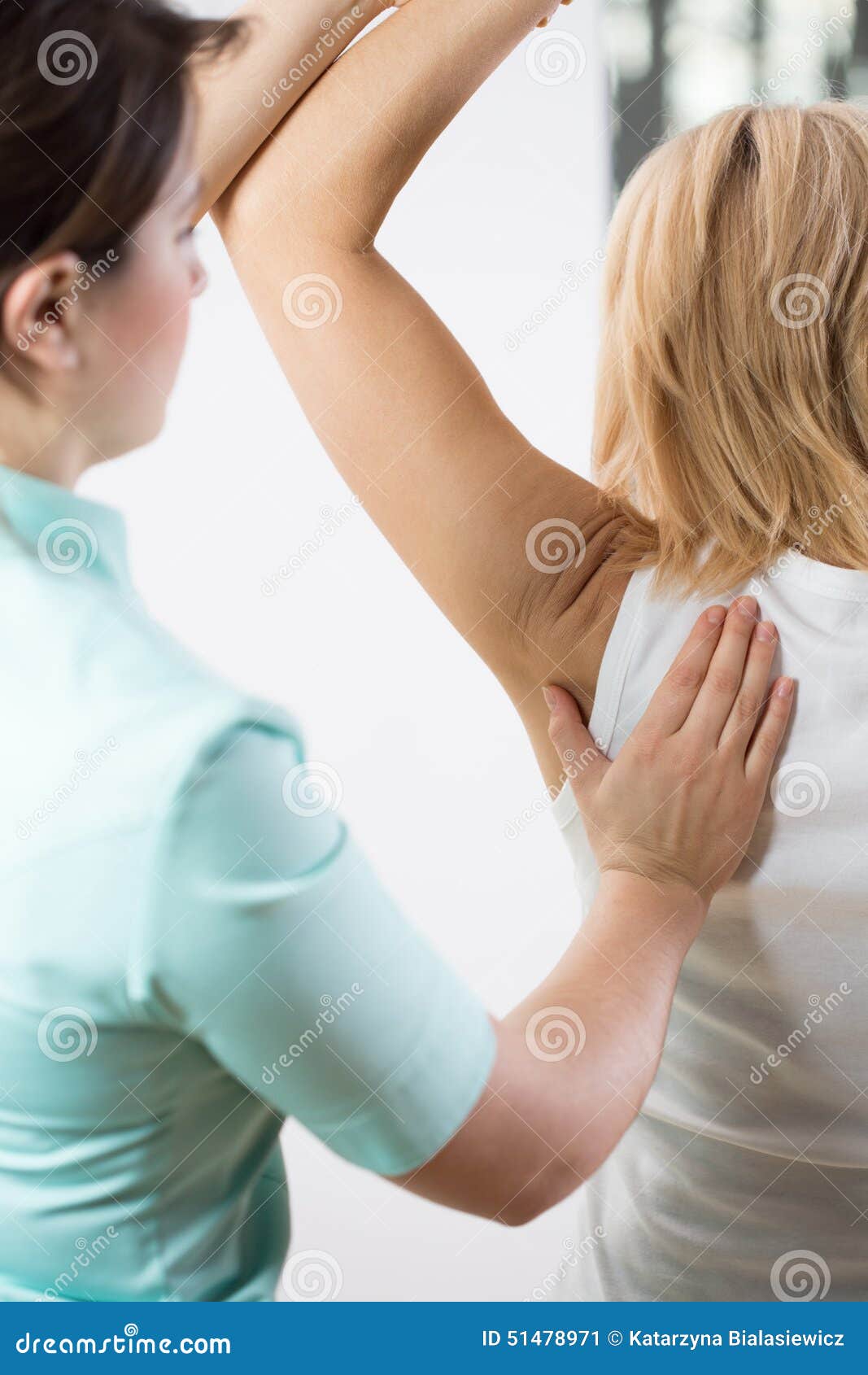 Patient with painful arm stock image. Image of musculoskeletal - 51478971