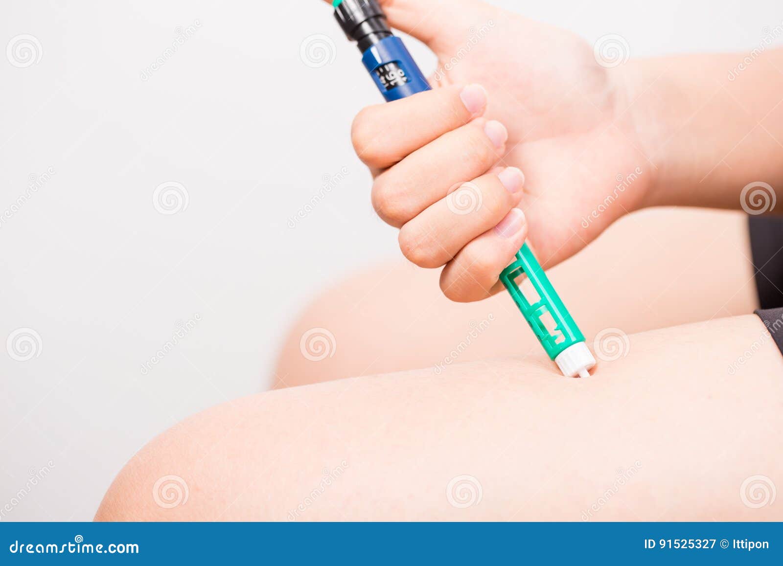 Patient use insulin pen stock image. Image of injecting - 91525327