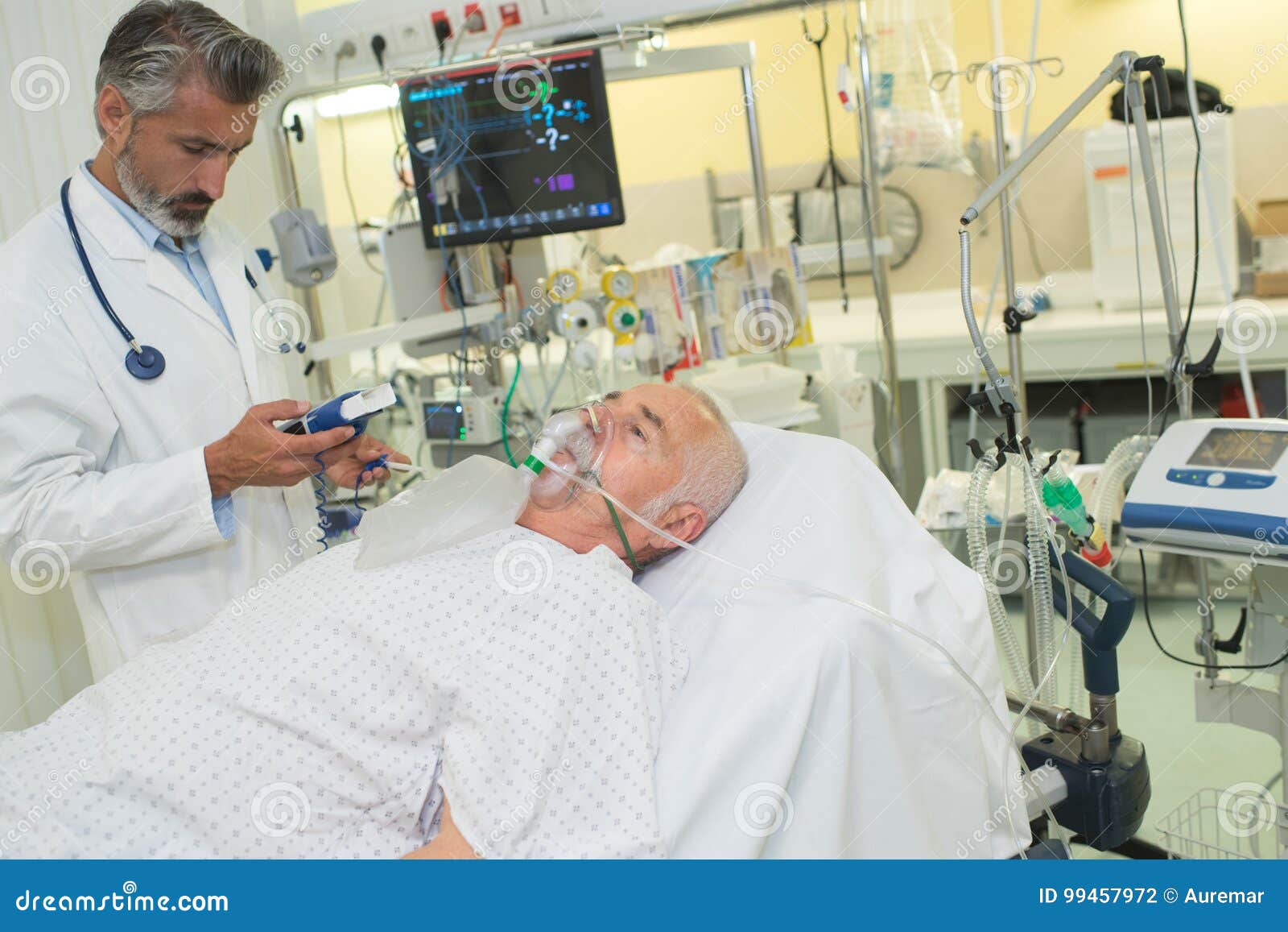 Patient Wearing Oxygen Mask Stock Photo - Image of convalescent, mask ...