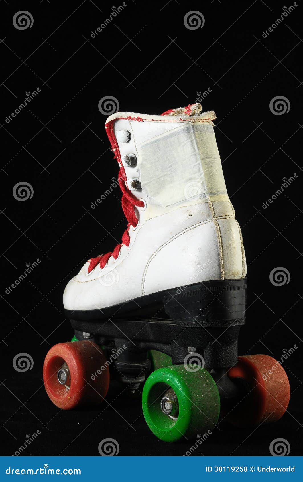 Patim de rolo consumido foto de stock. Imagem de esporte - 38119258