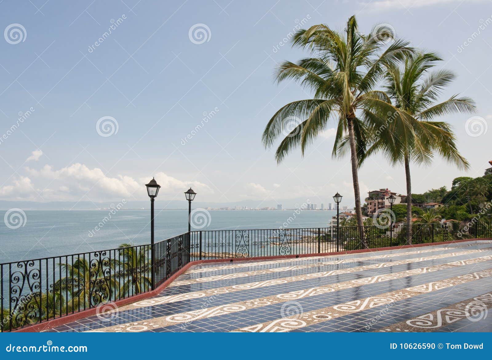 Patio overlooking ocean stock photo. Image of shore, luxurious - 10626590