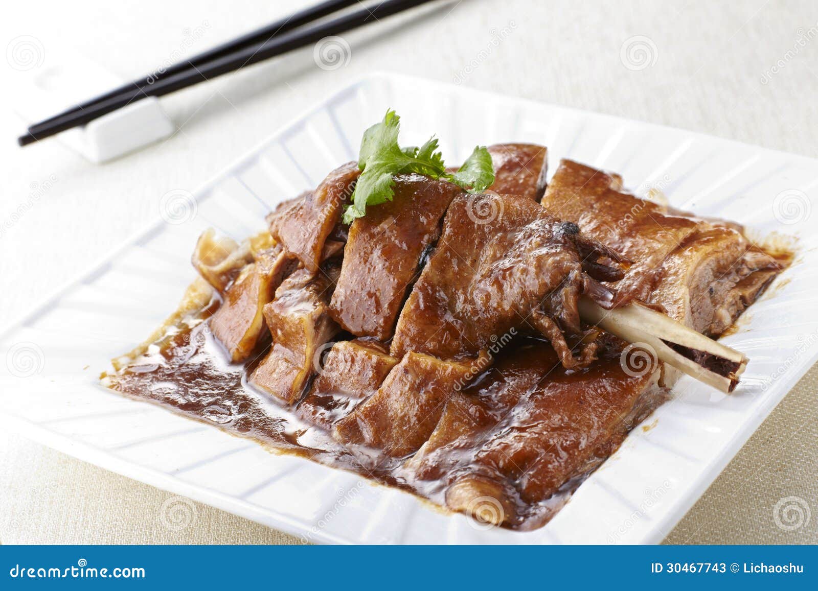 Pato Hecho En Casa De La Comida China Imagen de archivo - Imagen de ...