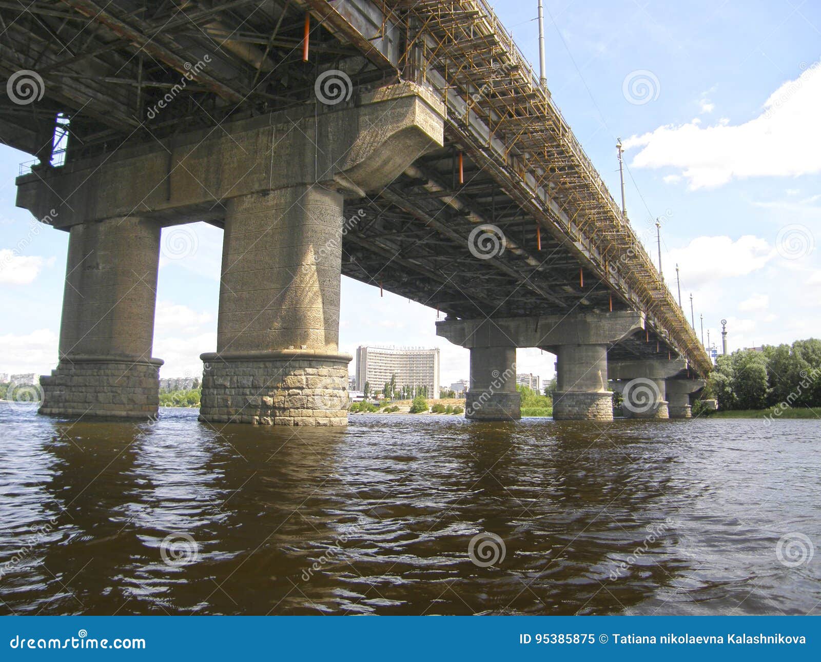 The Paton Bridge and the Dnieper River. Kiev Editorial Image - Image of ...