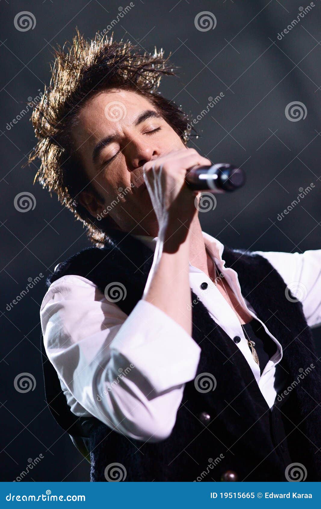 Patrick Monahan, Train. editorial image. Image of united - 19515665