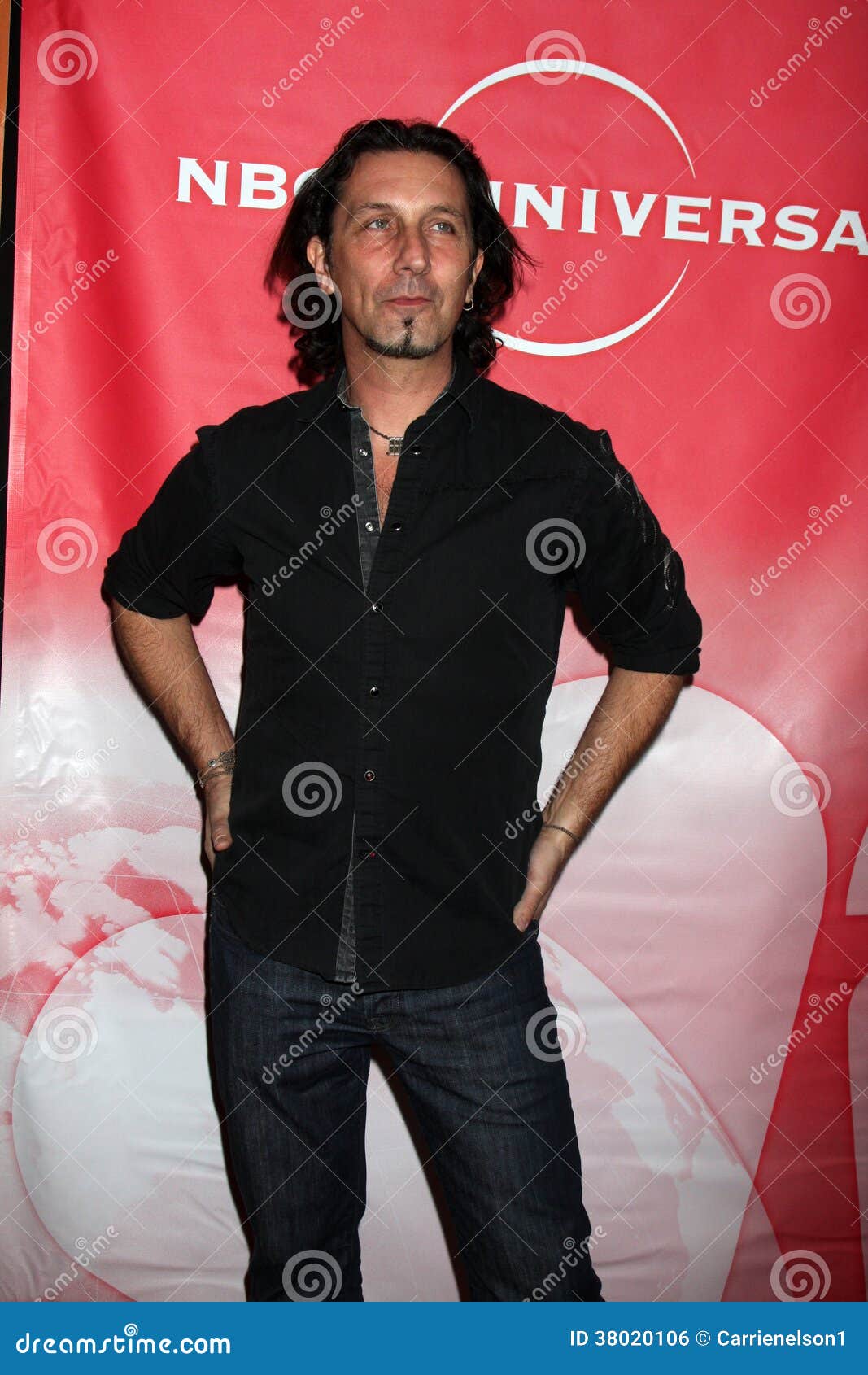 Patrick Tatopoulos editorial photo. Image of huntington - 38020106