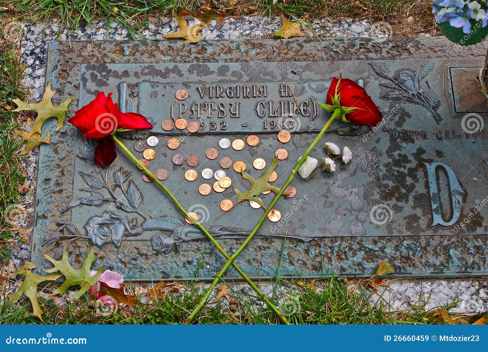 Patsy Cline Grave editorial stock image. Image of cline - 26660459