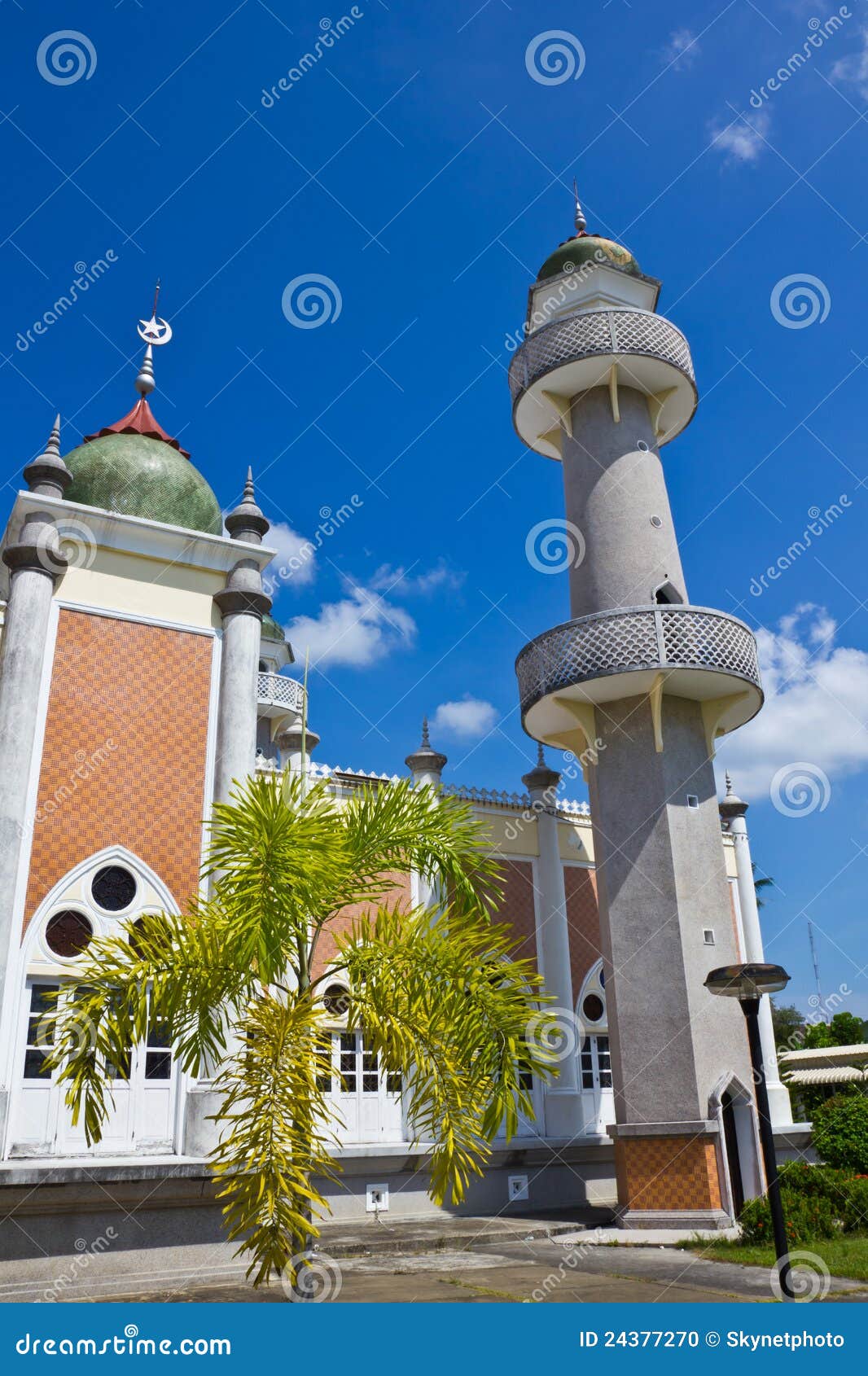 Pattani Central Mosque,thailand Stock Photo - Image of oriental, haji ...