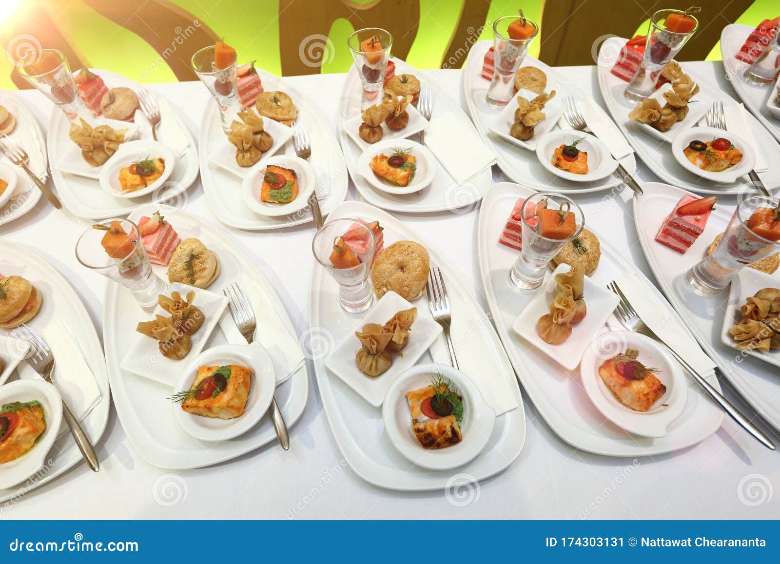 Pattern Arrangement of Coffee Break in Complete Set Ready for ...