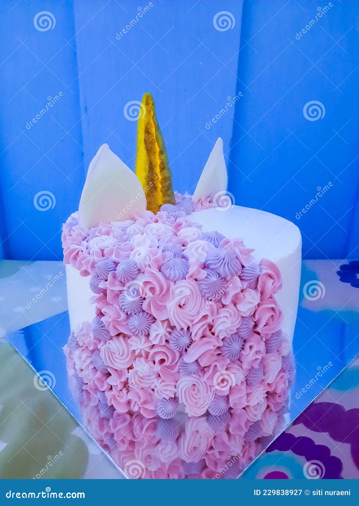 Pattern of Buttercream Frosting Stock Image - Image of buttercream ...