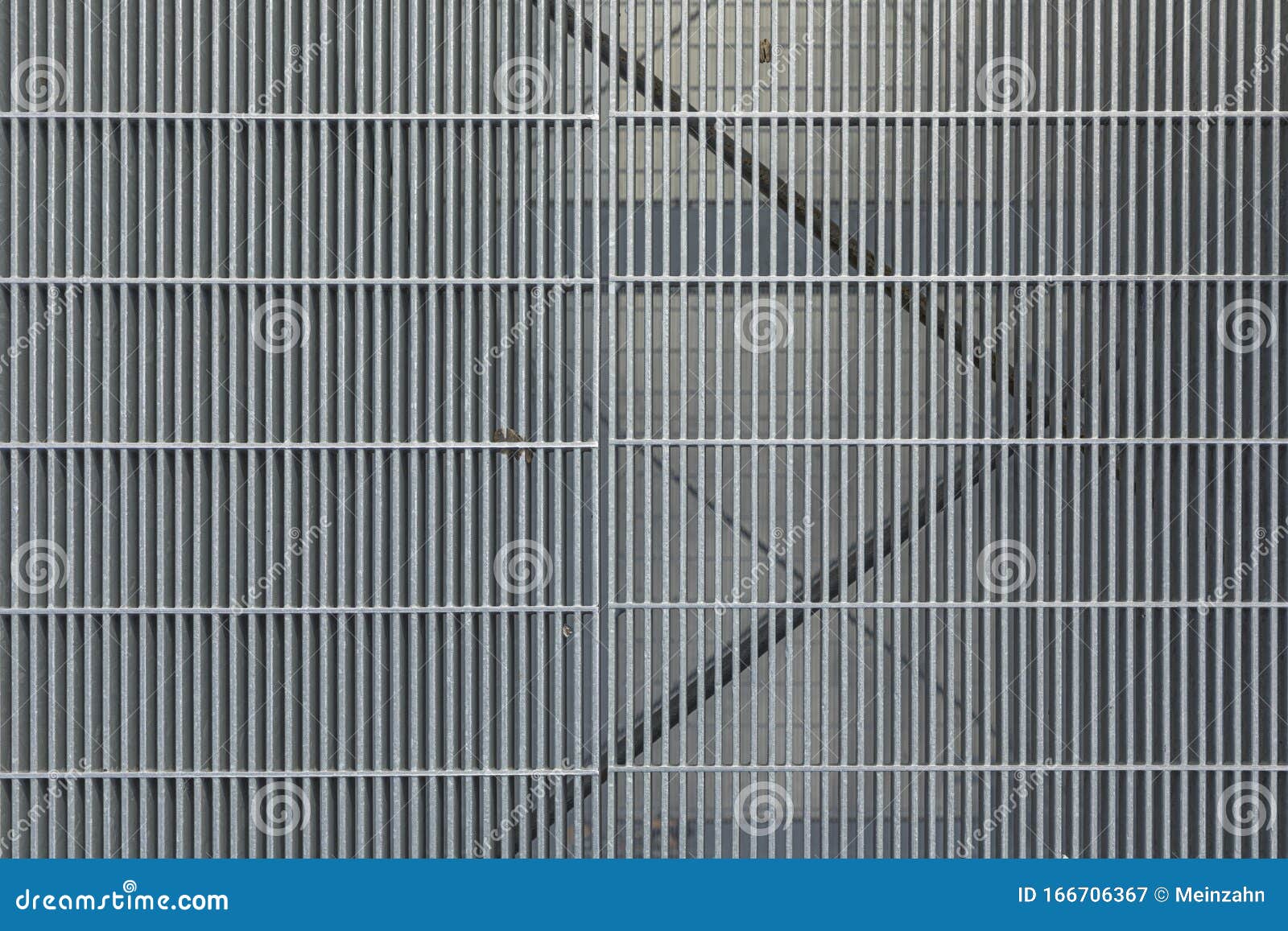 Iron Grid Pattern Stock Photos - Download 18,319 Royalty Free Photos