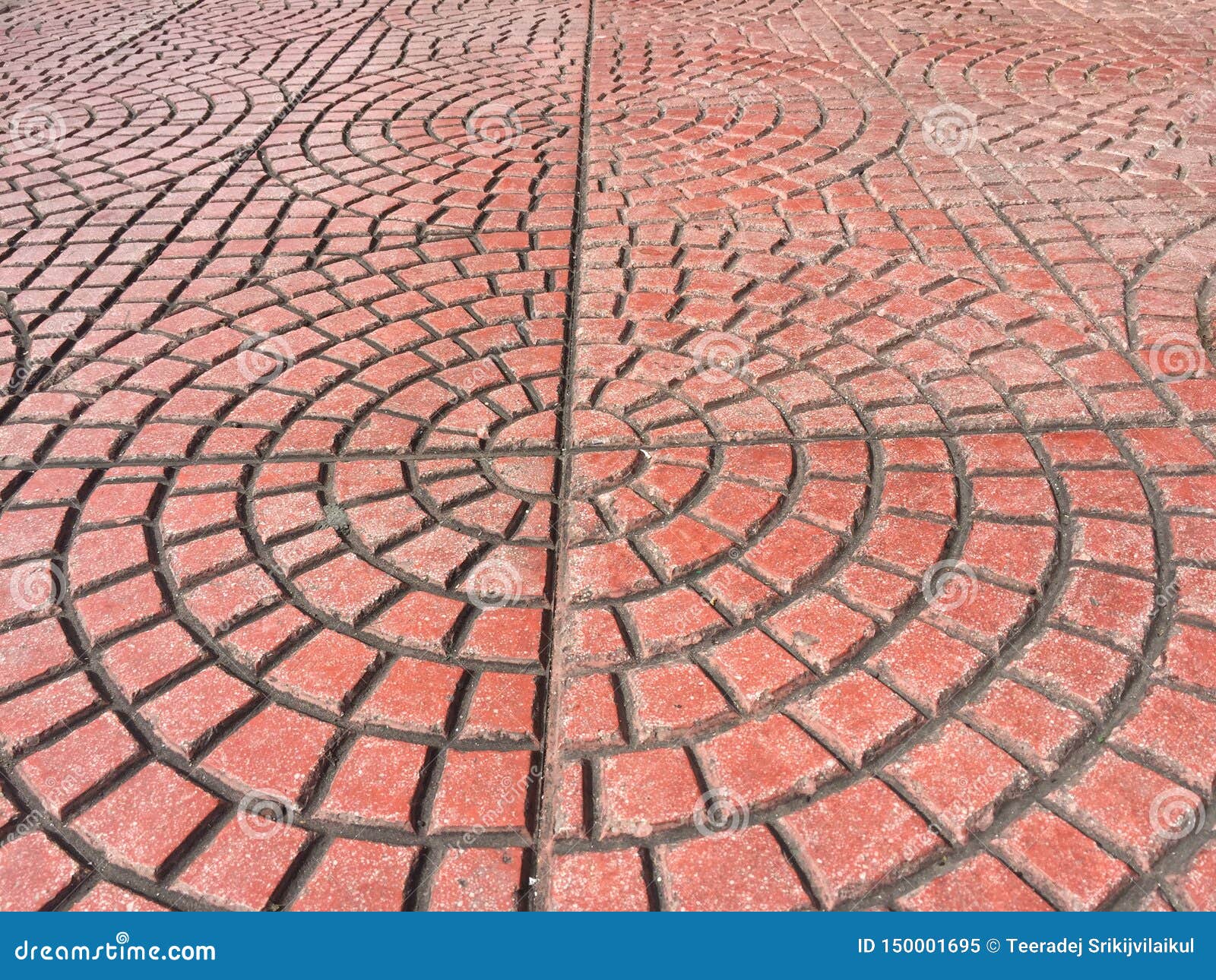 Bricks Footpath Stock Photos - Download 2,113 Royalty Free Photos