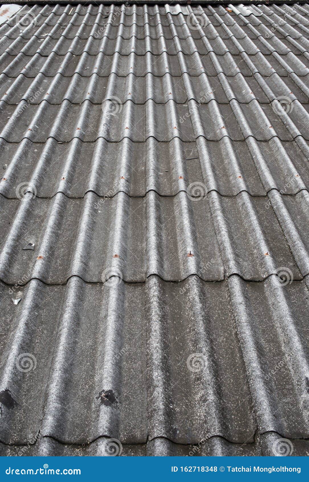 Pattern of old wavy roof stock photo. Image of tile - 162718348