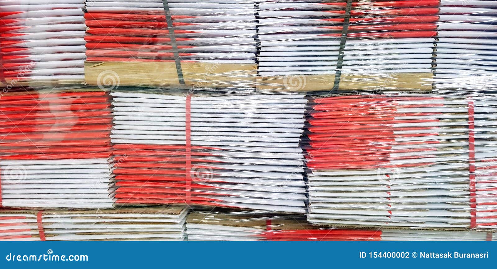 Pattern of Red with White Paper Box for Container Parcel Stacking and ...