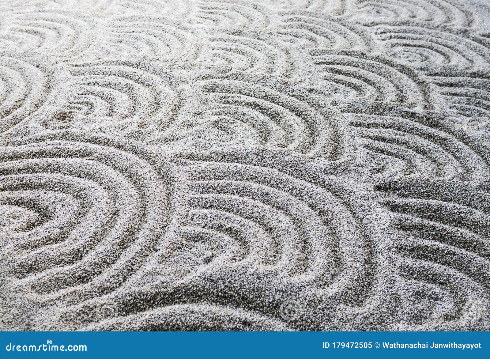 The Pattern On The Sand Is A Circle Of Many Layers Stock Image ...