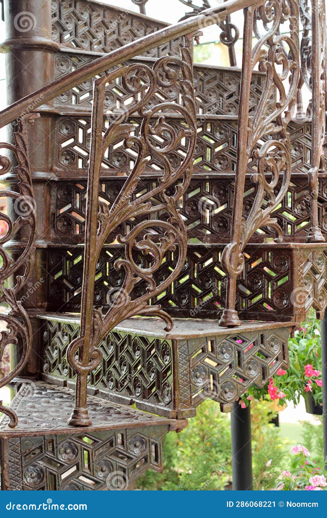 Pattern of Spiral Staircase Stock Image - Image of spiral, desing ...