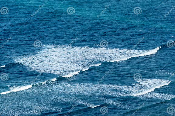Pattern of Waves with Spume at the Beach Stock Image - Image of nature ...