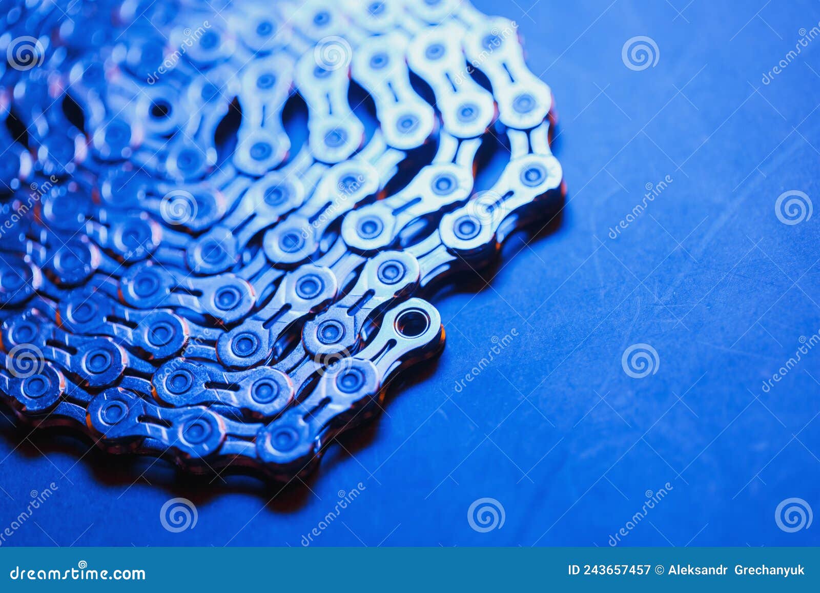 Patterns of a Technological Bicycle Chain Braided in a Circle Stock ...