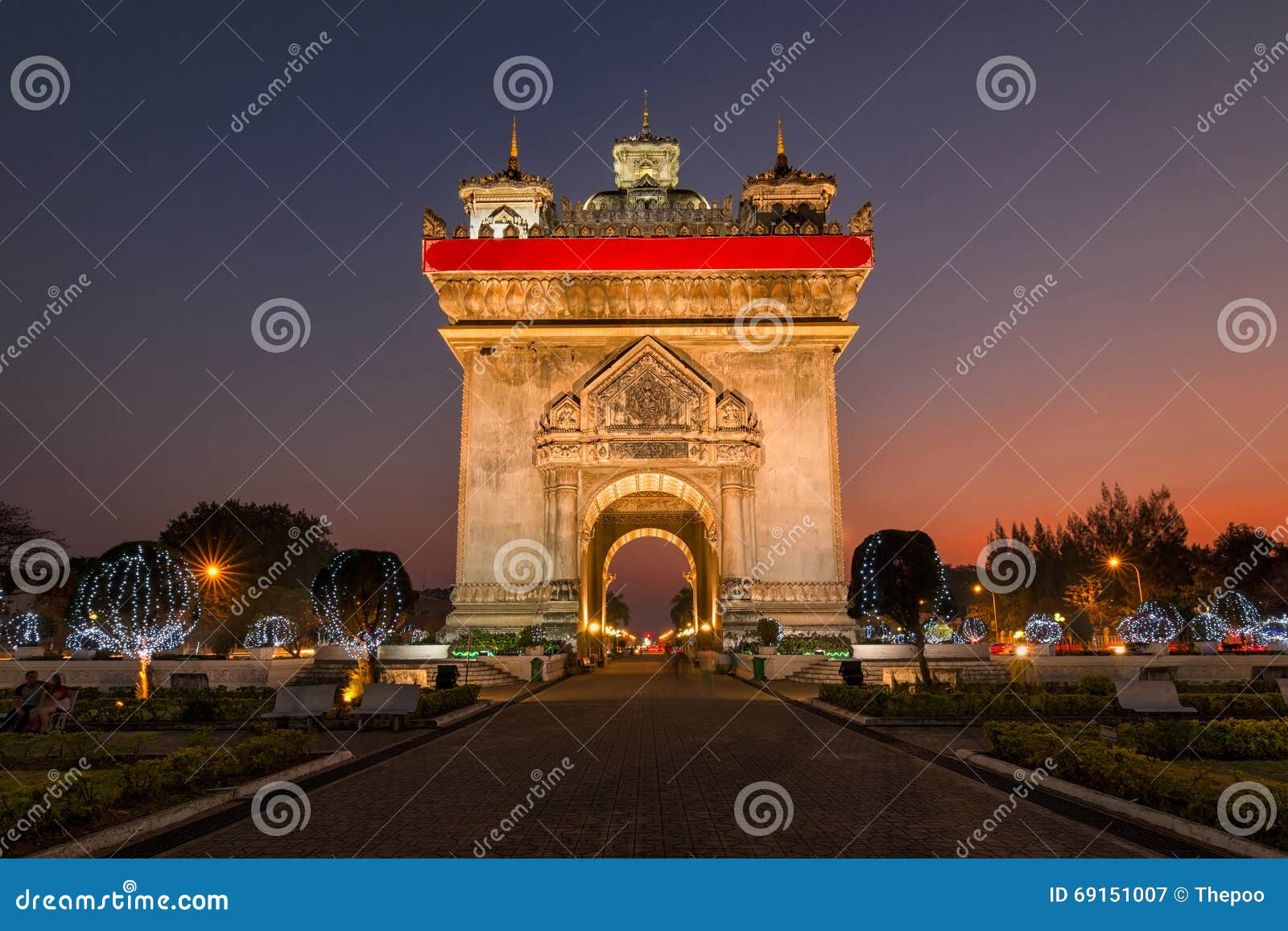 Patuxay Monument in Vientiane, Laos. Stock Image - Image of gate ...