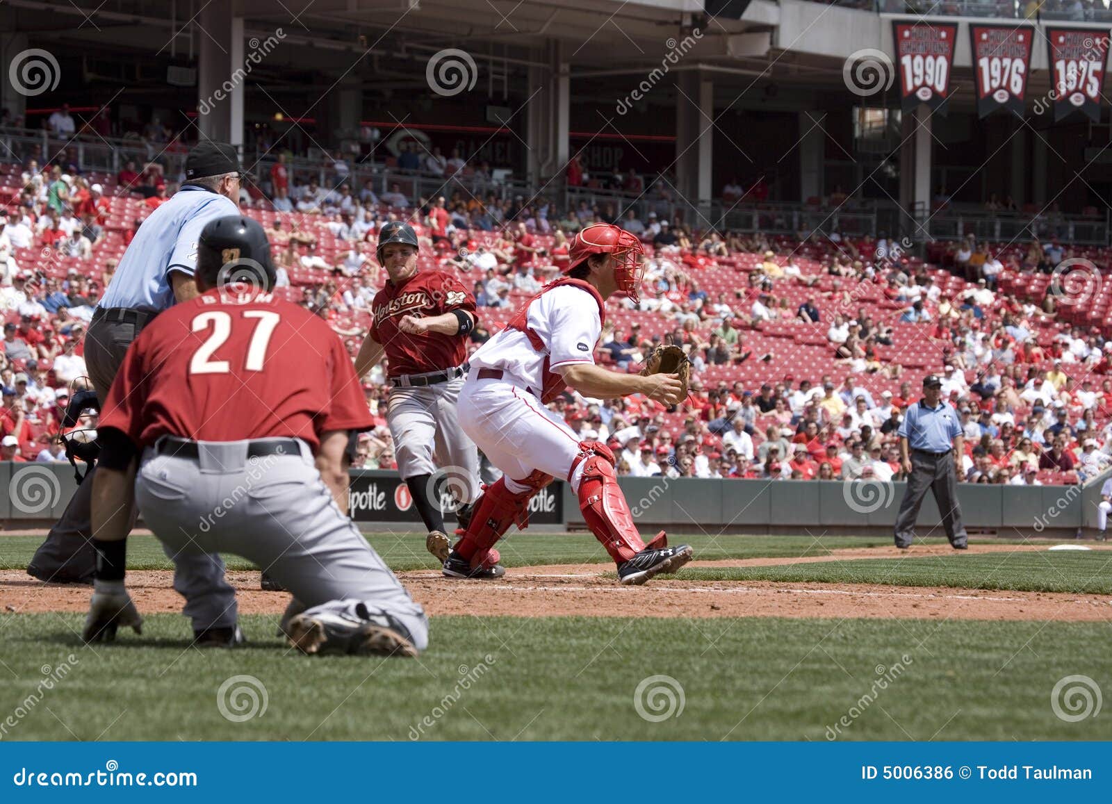 Paul Bako Prepares for the Play at the Plate Editorial Photo - Image of ...