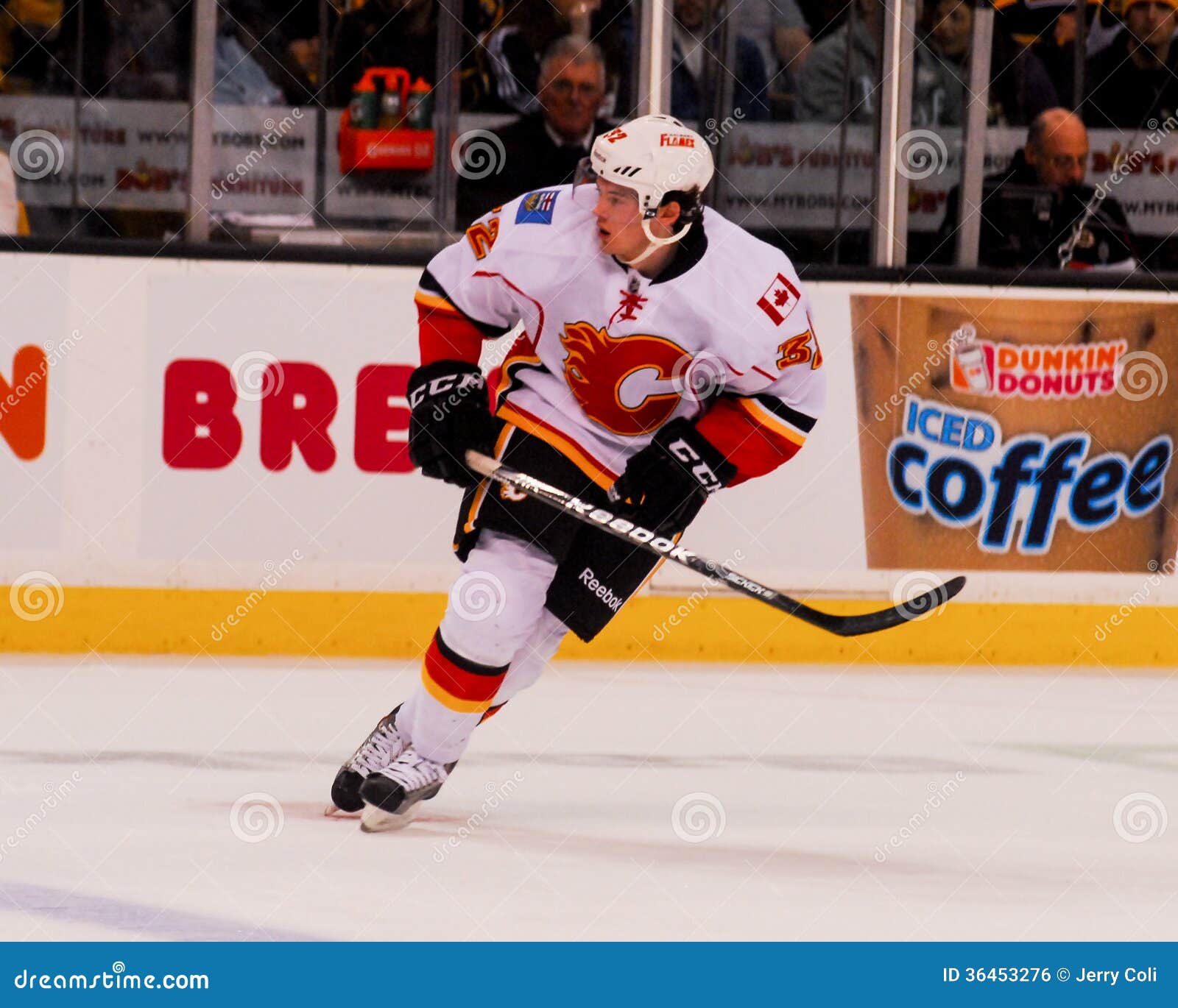 Paul Byron Calgary Flames editorial photo. Image of league - 36453276