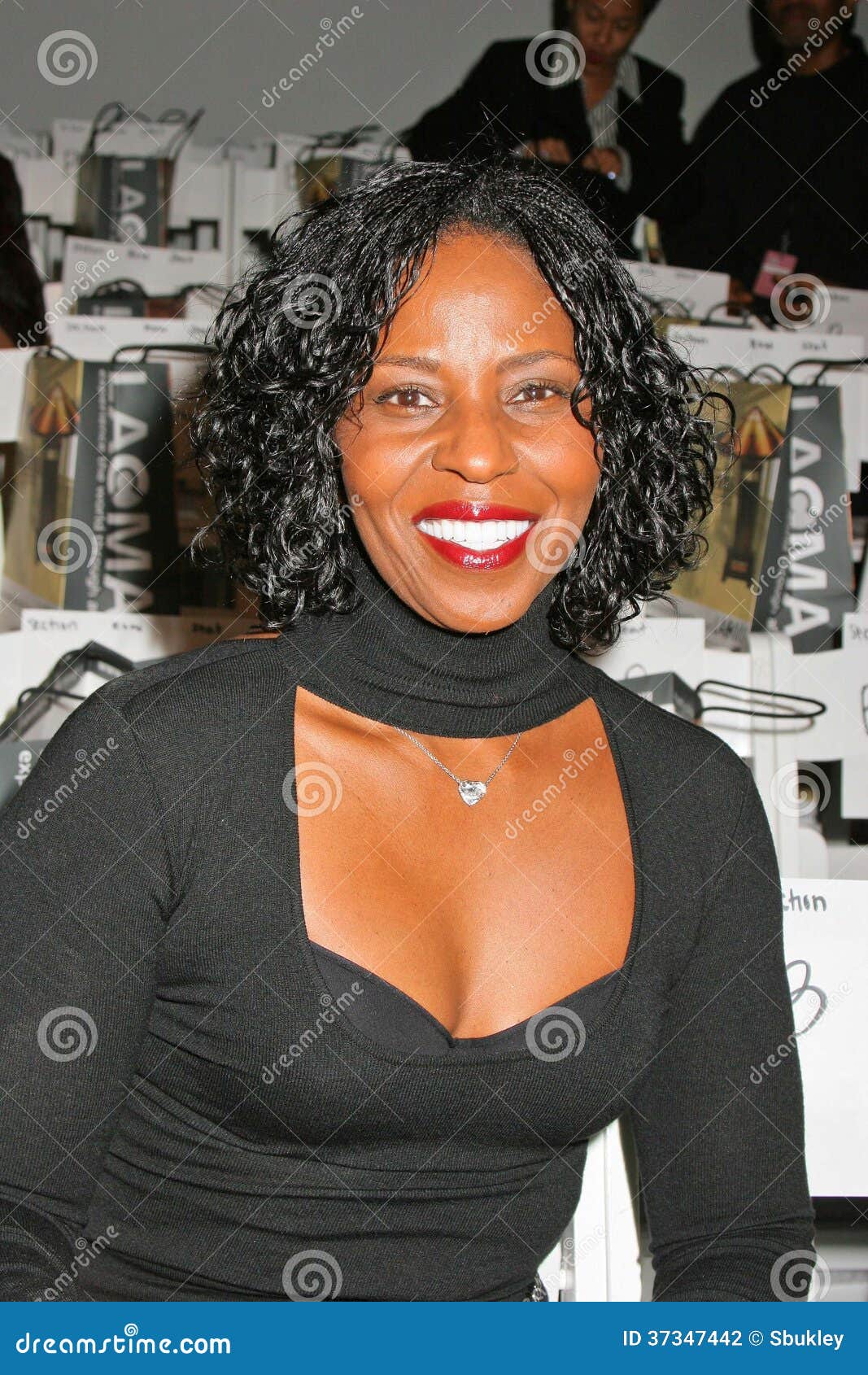 Pauletta Washington photographie éditorial. Image du mode - 37347442