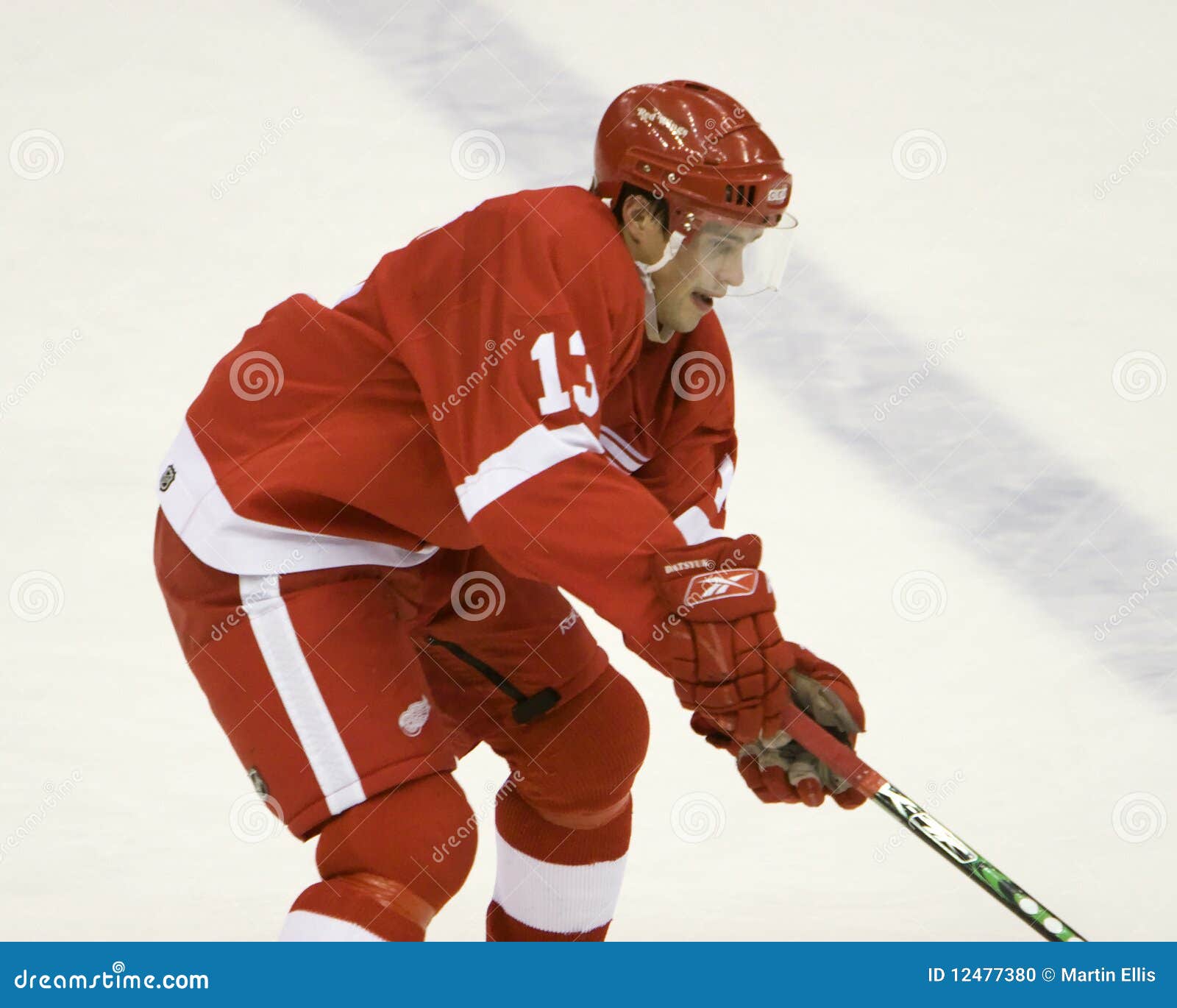 Pavel Datsyuk Stick Handling Editorial Image - Image of arena, player ...