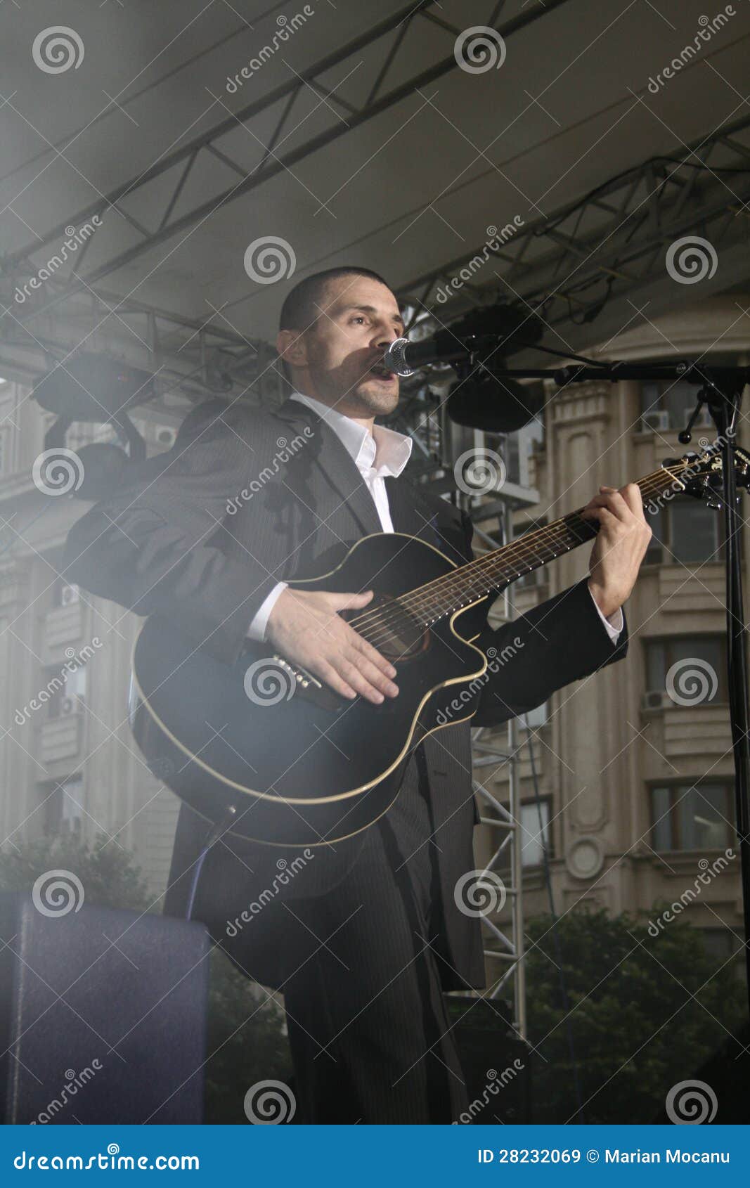 Pavel Stratan editorial stock image. Image of entertainment - 28232069