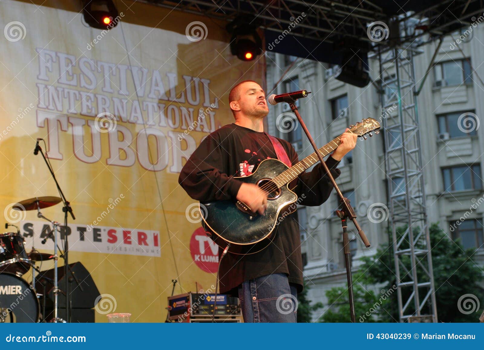 Pavel Stratan editorial stock image. Image of event, microphone - 43040239