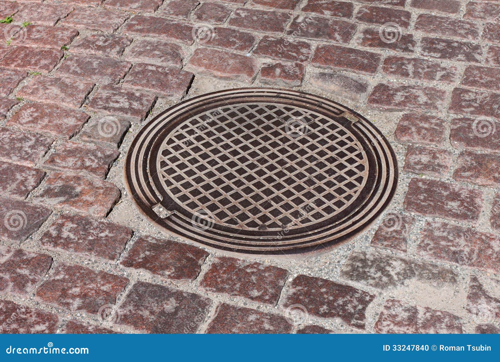 Pavement & Hatch Sewer Manhole Stock Photo - Image: 33247840