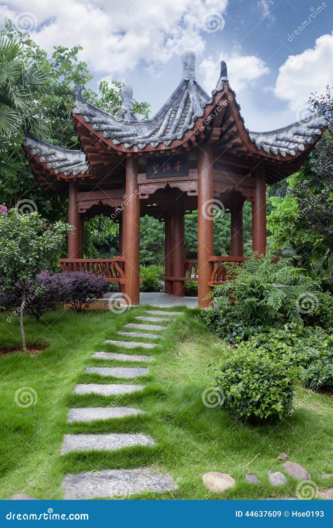 Pavilion in chinese garden stock image. Image of horn - 44637609