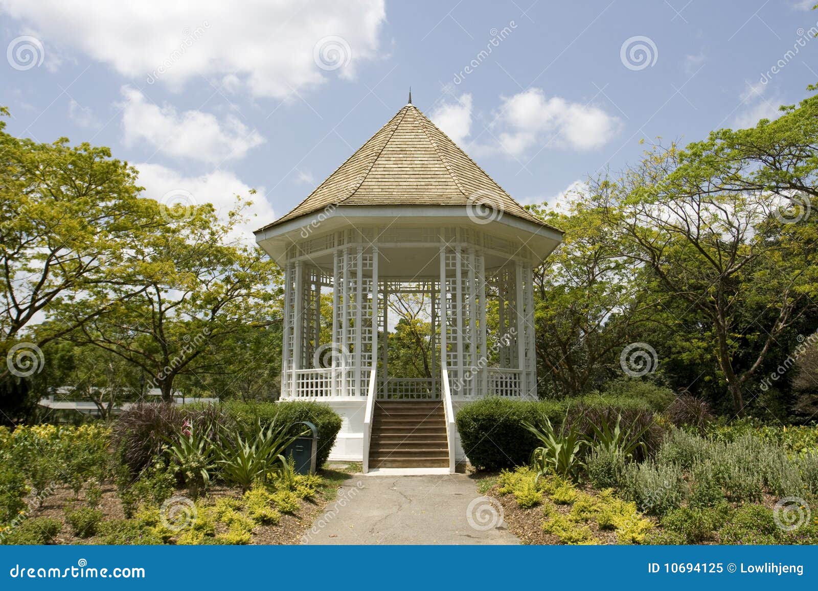 Pavilion at Singapore Botanic Gardens Stock Image - Image of porch ...