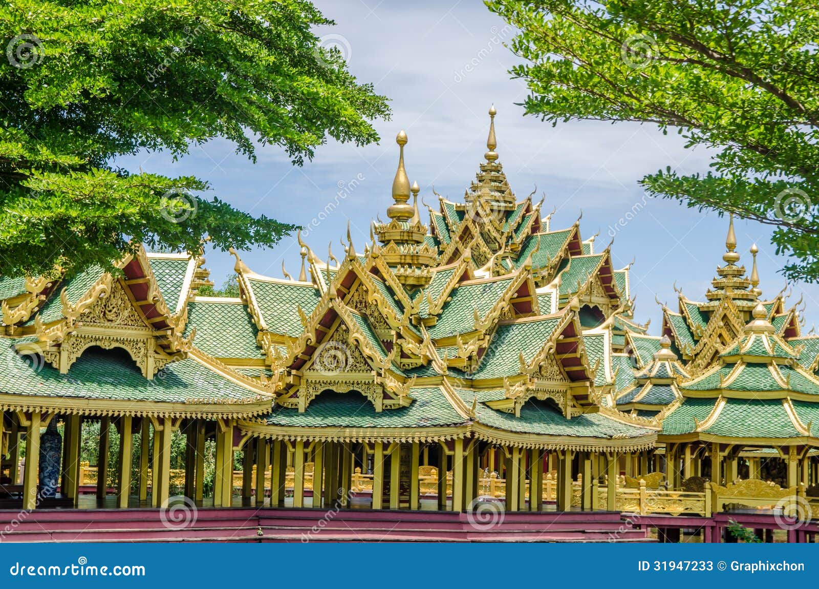 Paviljong fotografering för bildbyråer. Bild av slott - 31947233
