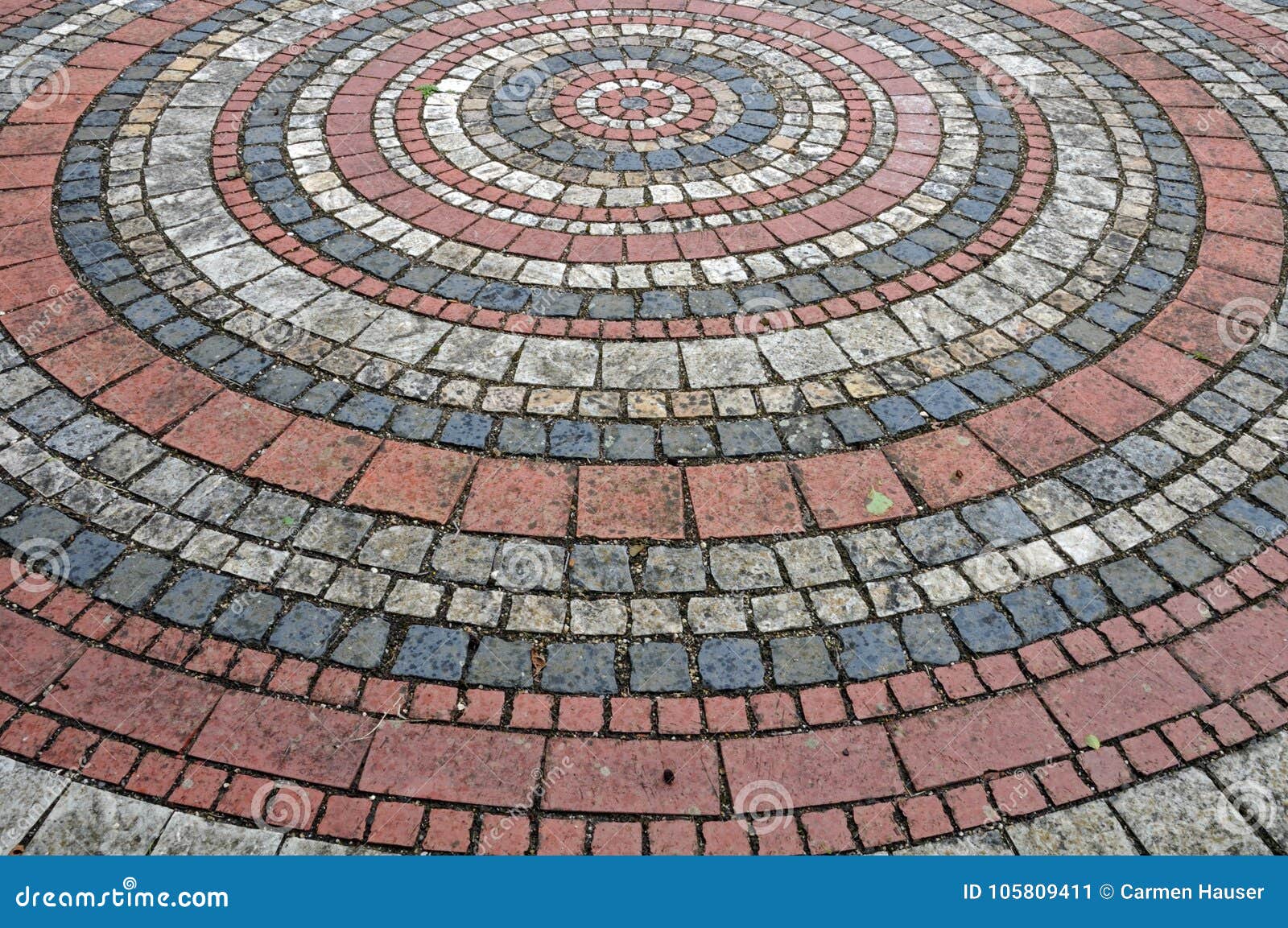 Pavimento Puesto En Modelo Circular Imagen de archivo - Imagen de patio ...