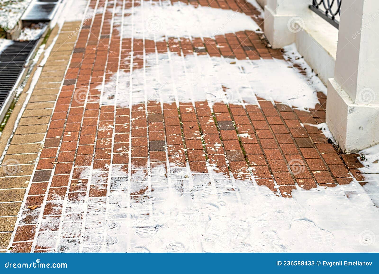 Paving Paths in the Park, Covered with the First Snow in Winter Stock ...