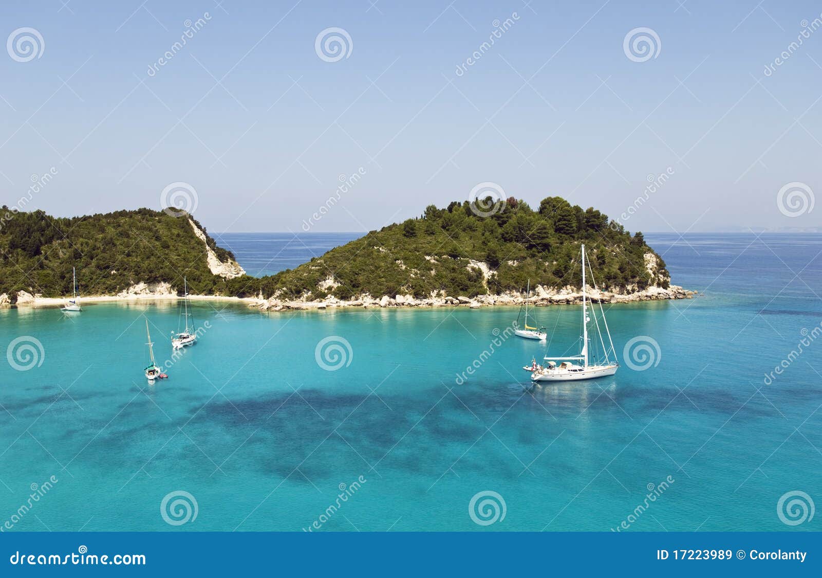 Paxos lakka гавани Греции стоковое изображение. изображение насчитывающей среднеземноморск ...