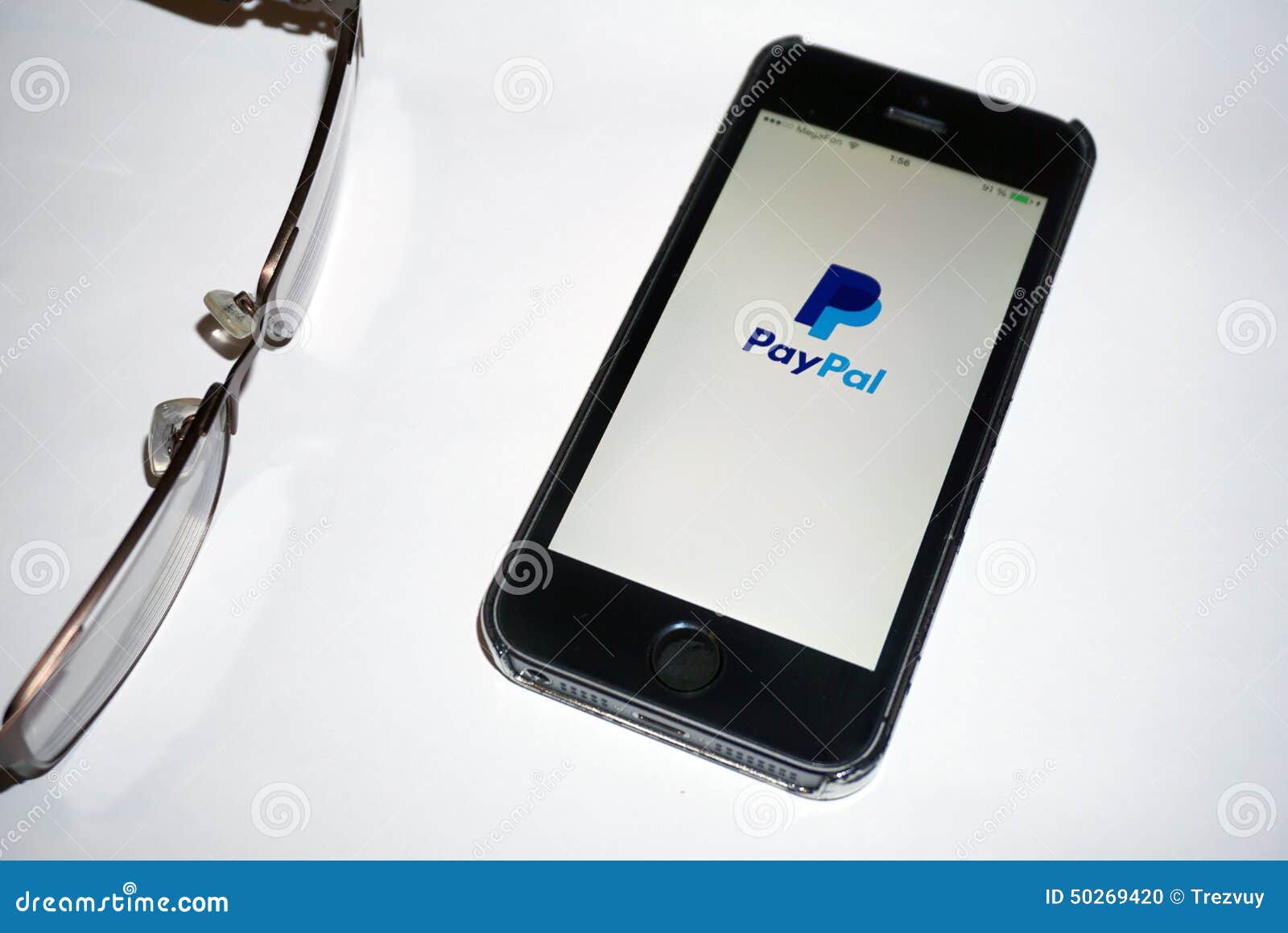 PayPal App Open in the Mobile Iphone Editorial Image - Image of ...