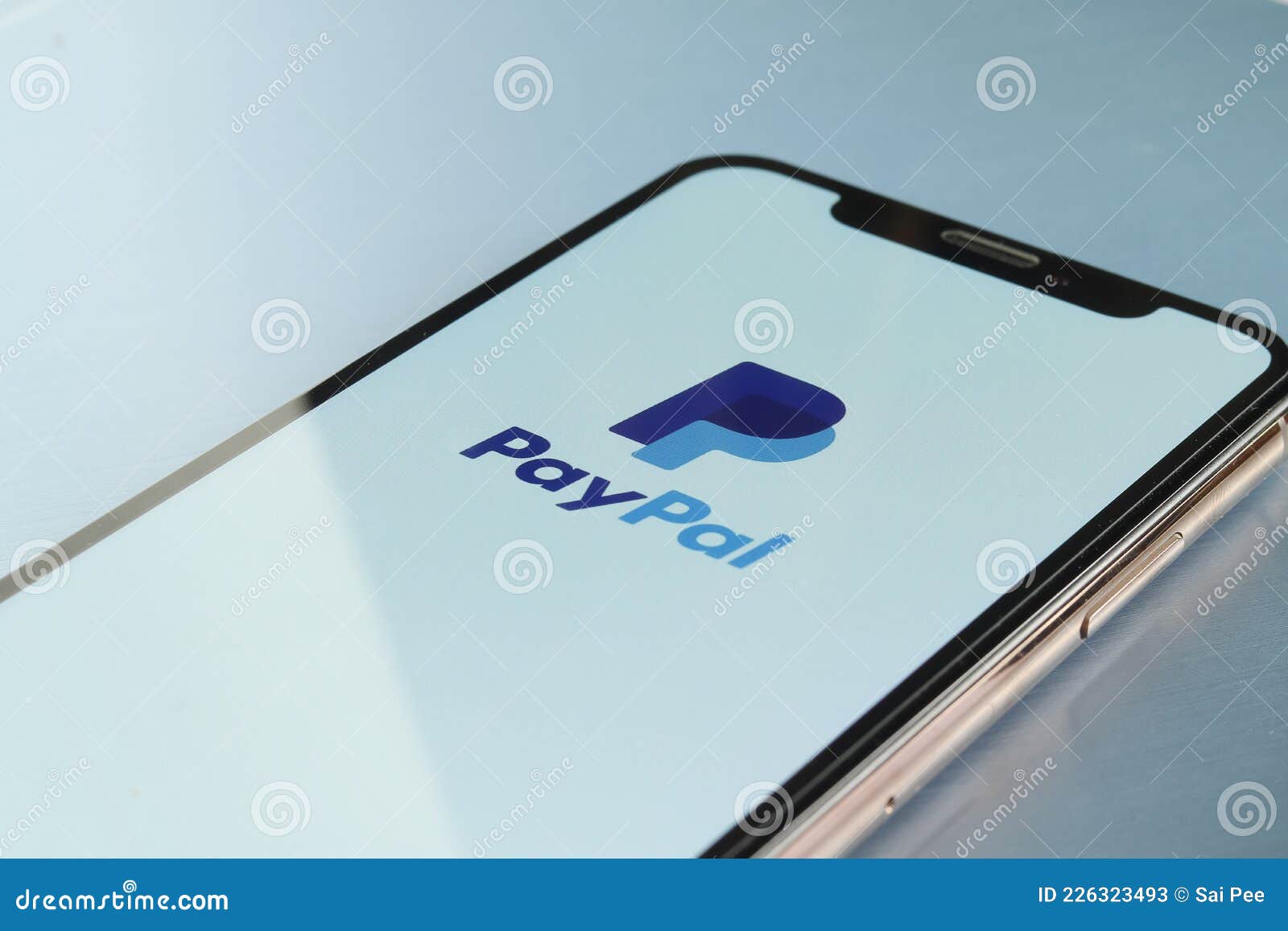 PayPal Application on Smartphone Screen Editorial Stock Photo - Image ...