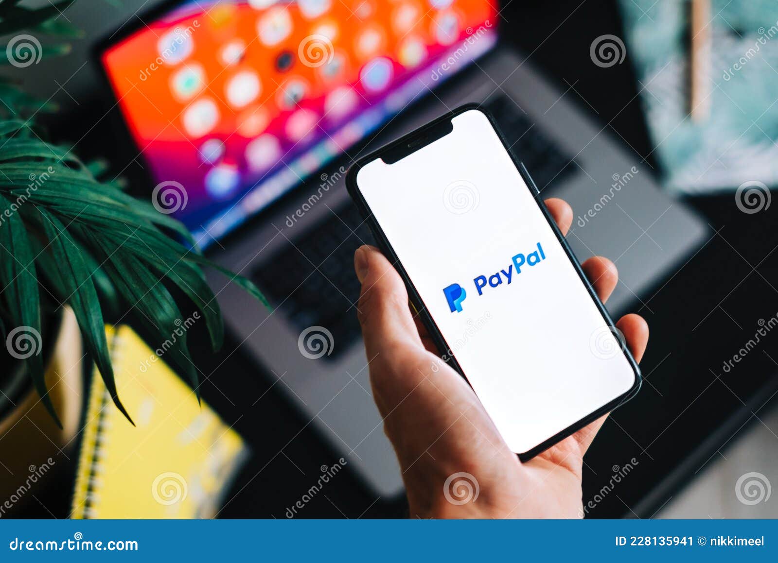 PayPal Logo on Smartphone Screen Editorial Photo - Image of iphone ...