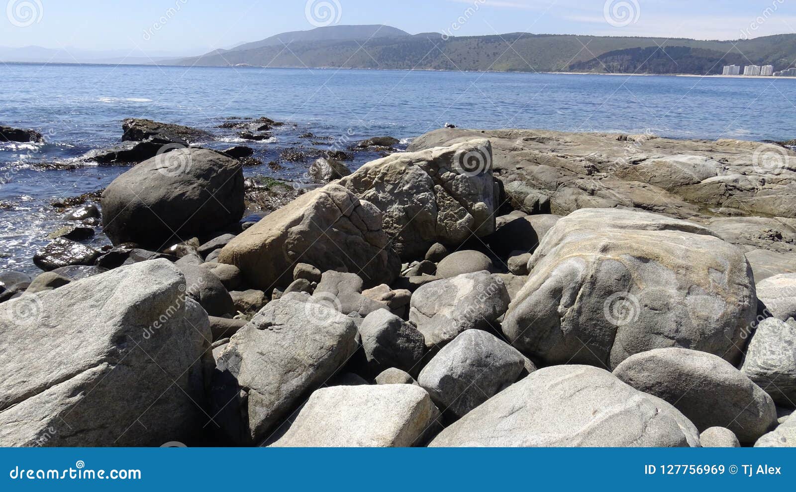 Paysage, Bord De La Mer Et Plage Rocheuse Image stock - Image du ...