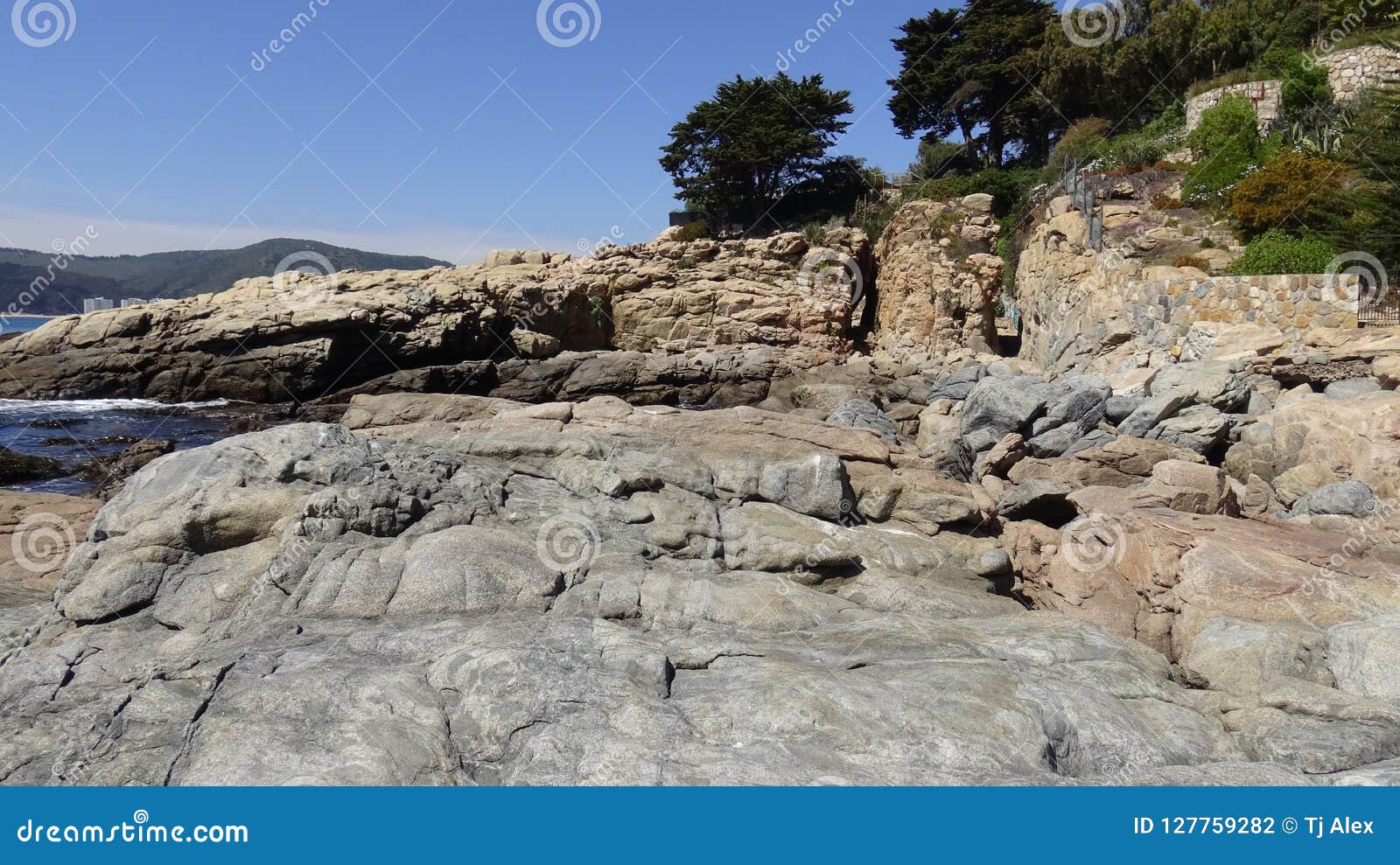 Paysage, Bord De La Mer Et Plage Rocheuse Photo stock - Image du ...