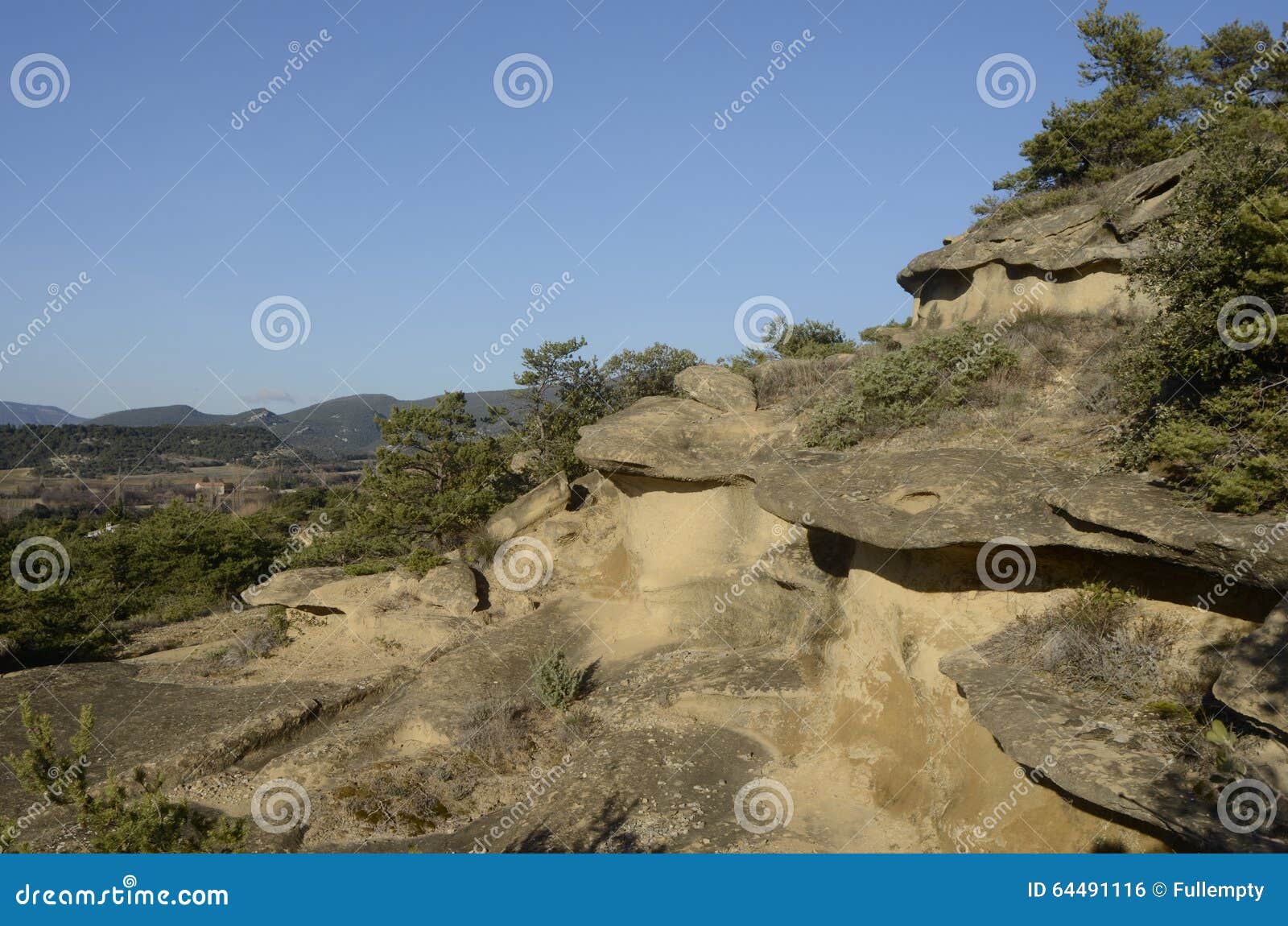 Paysage De Drome Des Roches De Sable Dans Les Frances Photo stock ...