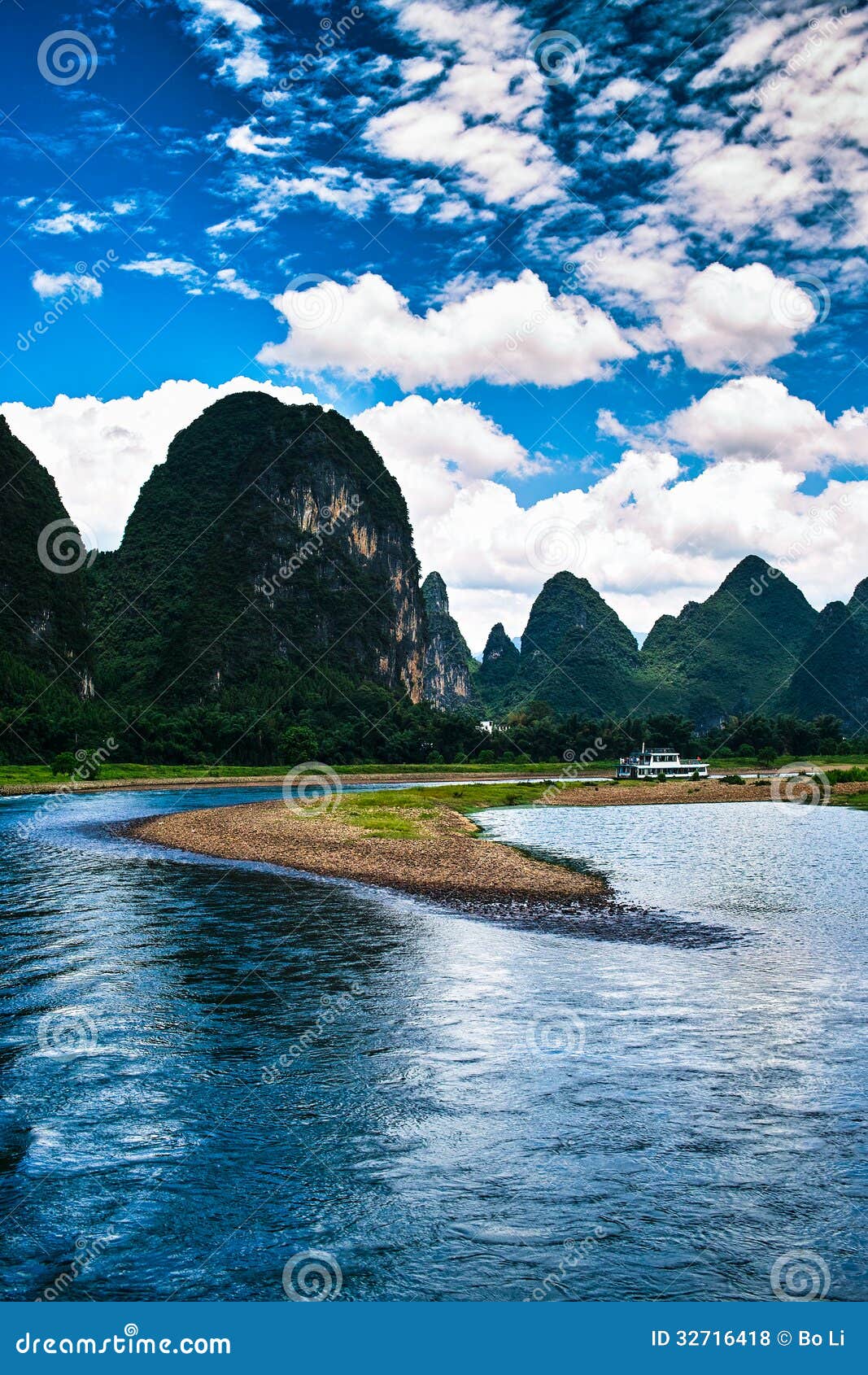 Paysage de Li jiang photo stock. Image du réseau, nuages - 32716418