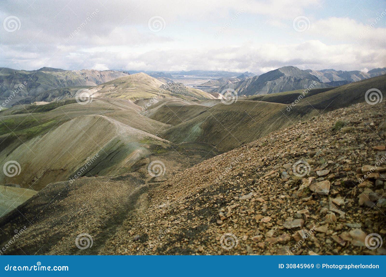 Paysage Montagneux Rocailleux Image stock - Image du désolé, rocheux ...