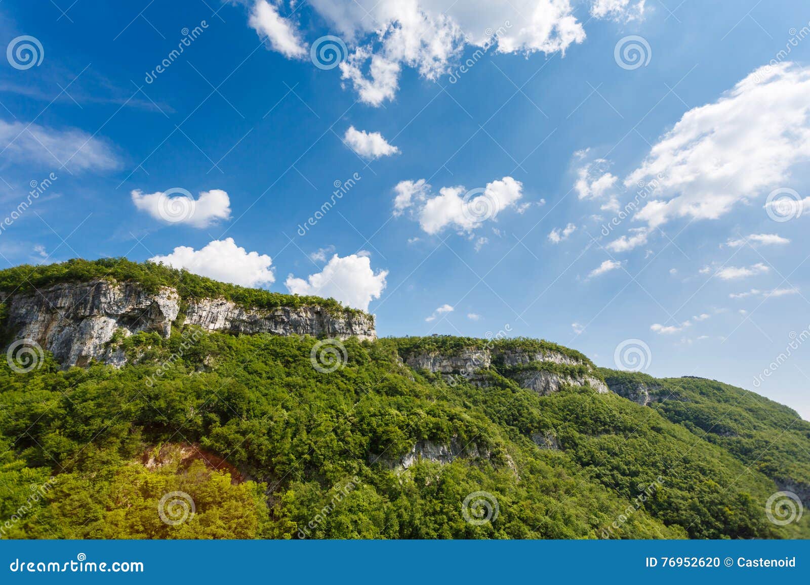 Paysages De Parc De Cascade De Molina Photo stock - Image du lumière ...