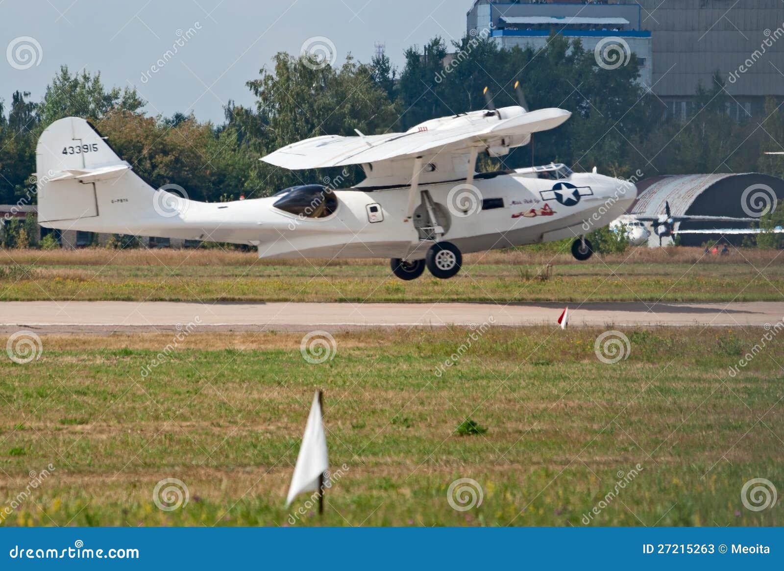 PBY Catalina Seaplane Lands Editorial Stock Photo - Image of airplane ...