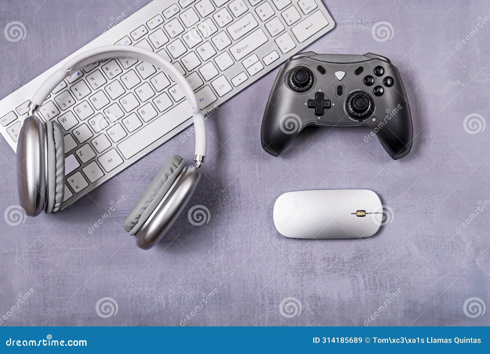 PC Keyboard, Accessories for Playing Video Games with a Gamepad Stock ...