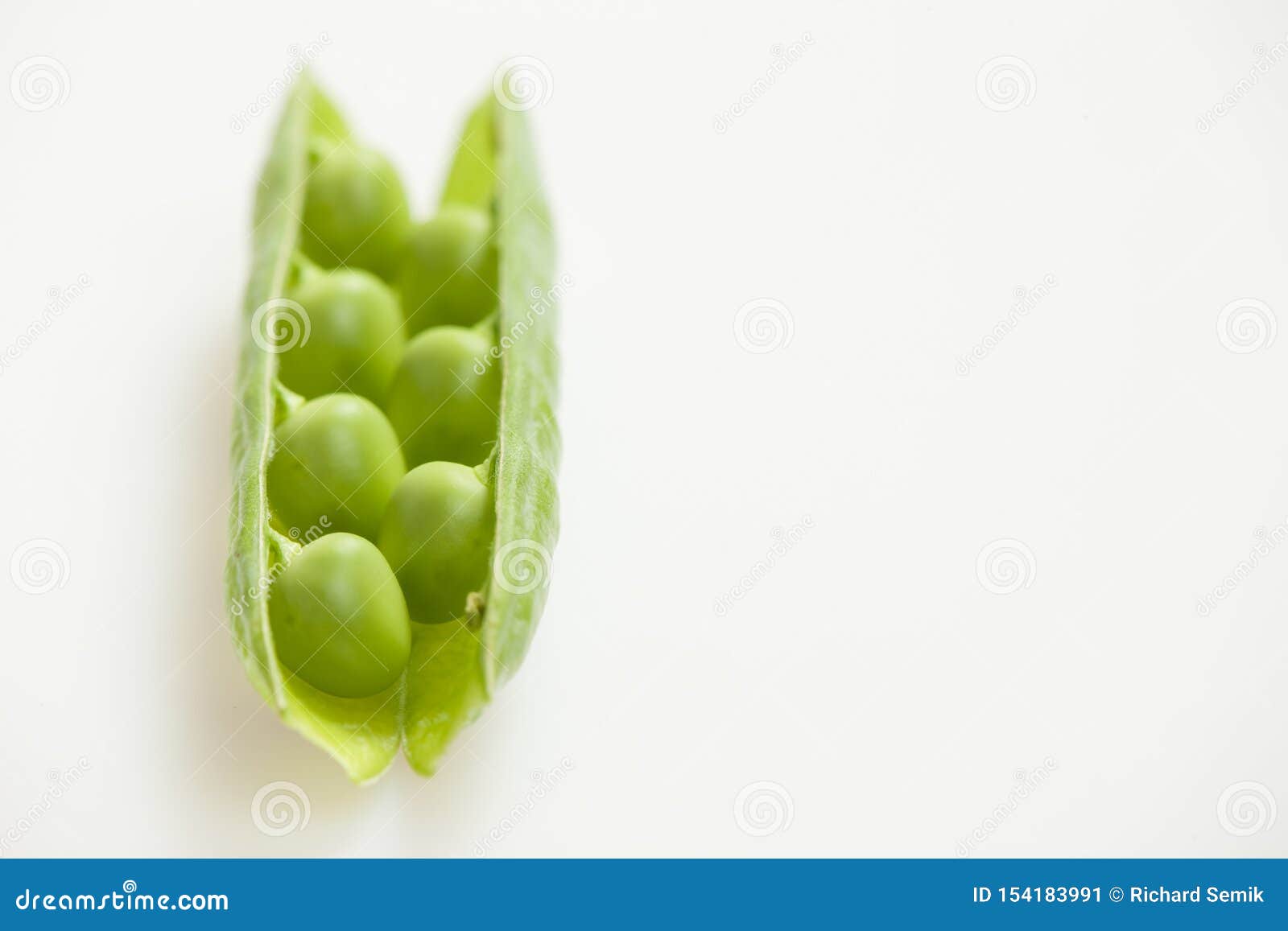 Pea pod stock image. Image of stilllife, food, life - 154183991